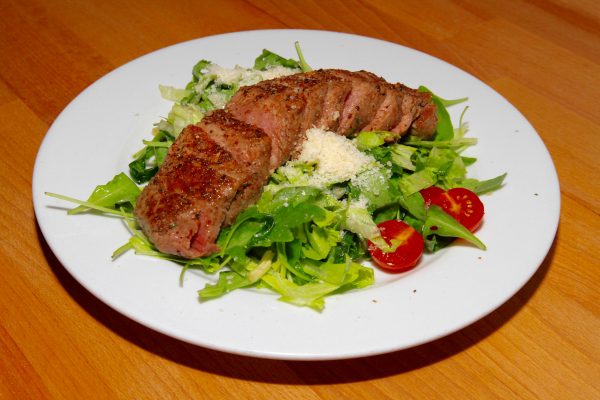 Angus marha Rostélyos steak, rukkola saláta, parmezán - Il PastaioIl ...